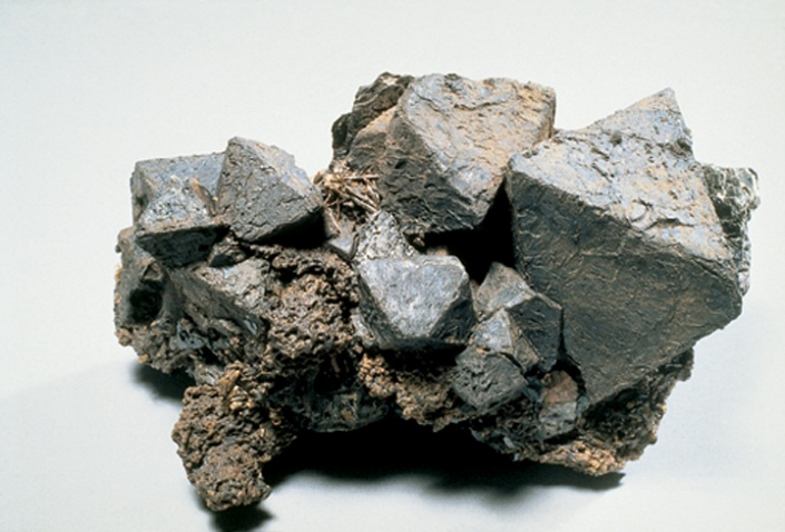 Mengenal Sifat Kemagnetan Berbagai Bahan